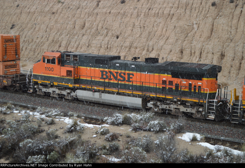 BNSF H1 Dash 9 1100 Heading East